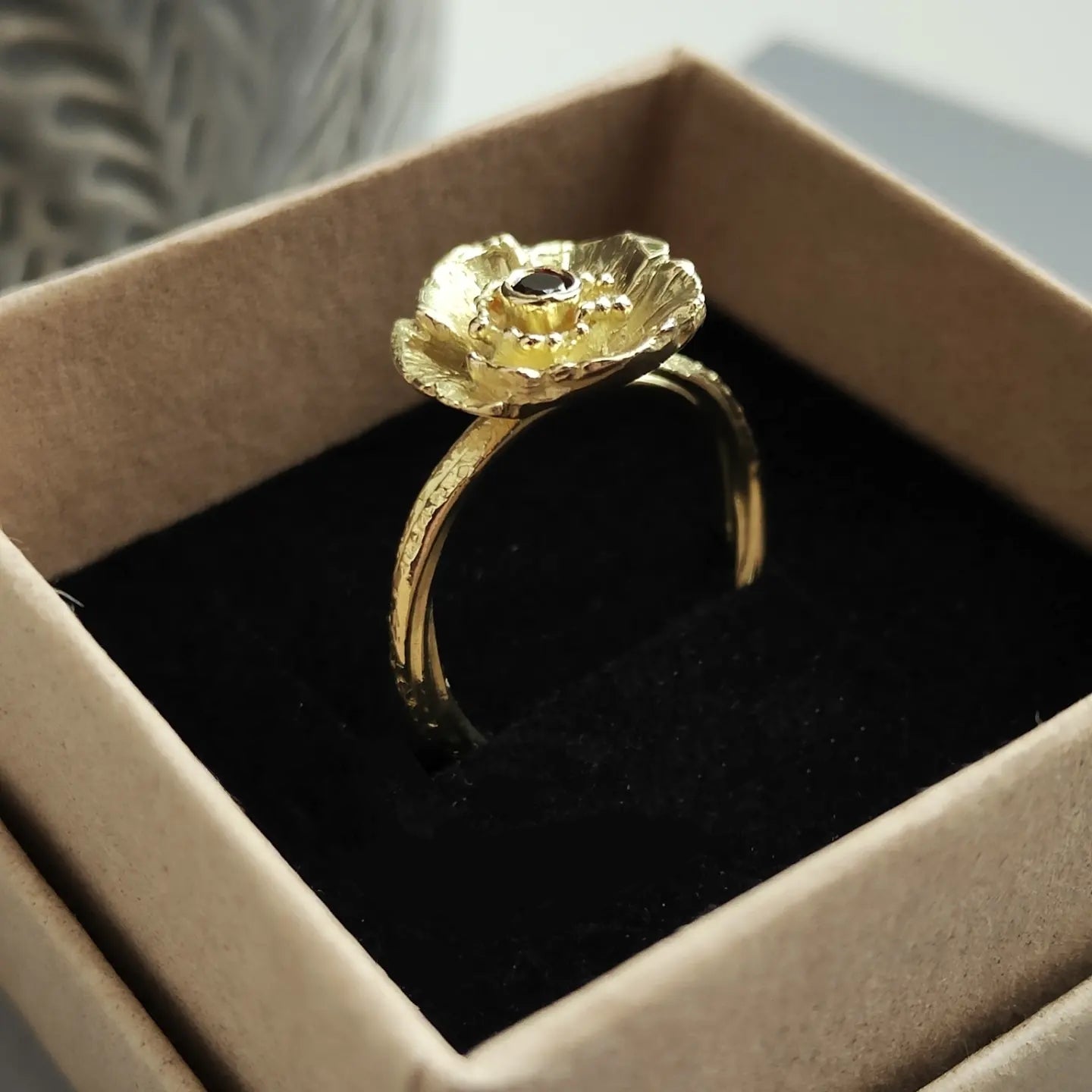 "Wild" 18ct Gold Poppy Ring – Sarah Madsen